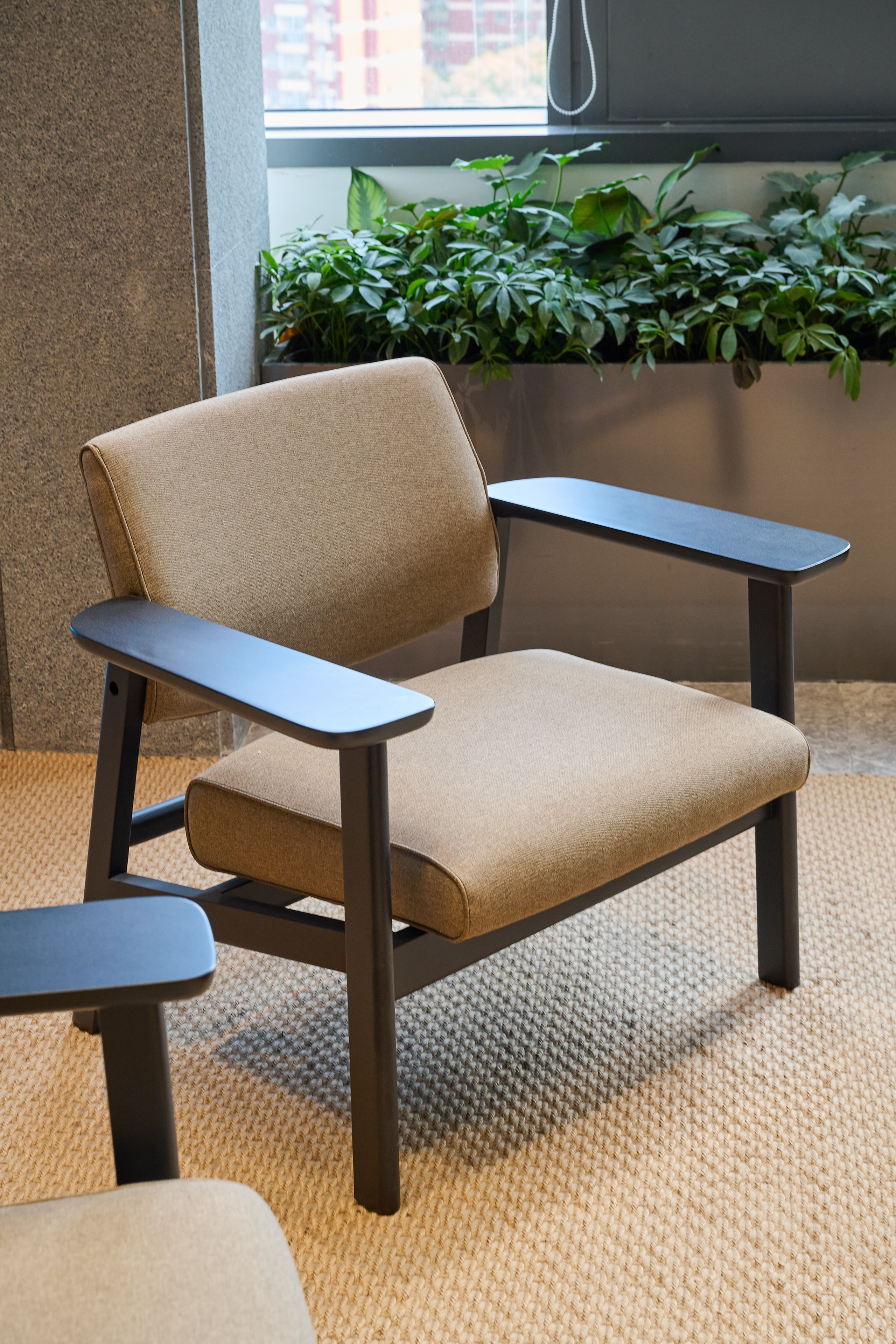 Wide Lounge Chair | Grado Design